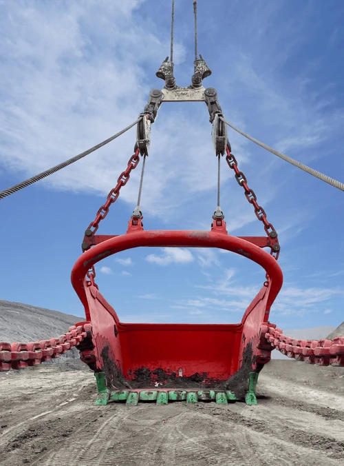 World's Largest Operating Dragline Bucket | Weir