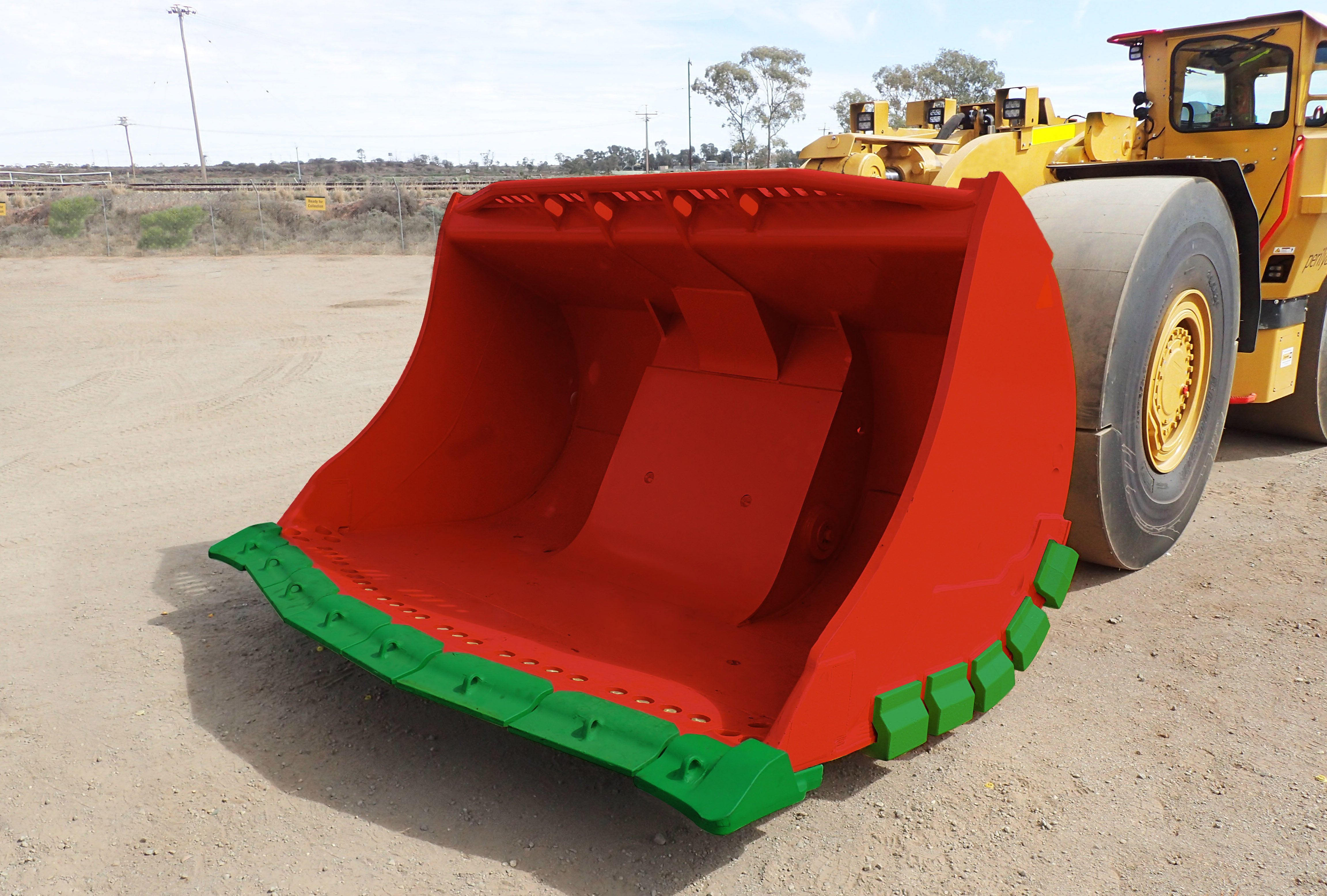 UltraEdge® Lips for Load Haul Dump (LHD) Buckets | Weir