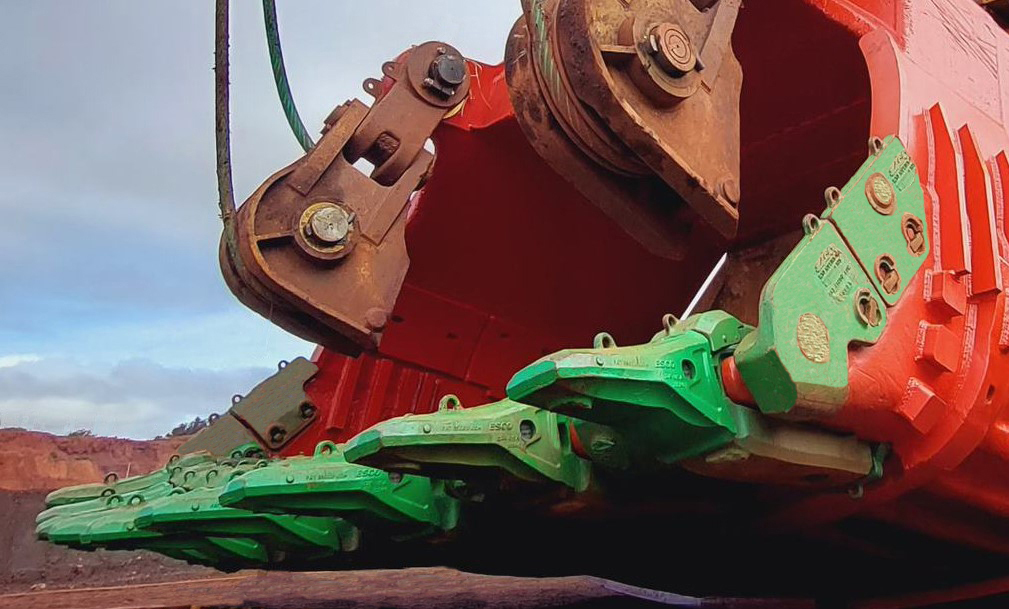 Rope Shovel Lip System Provides Exceptional Performance | Weir