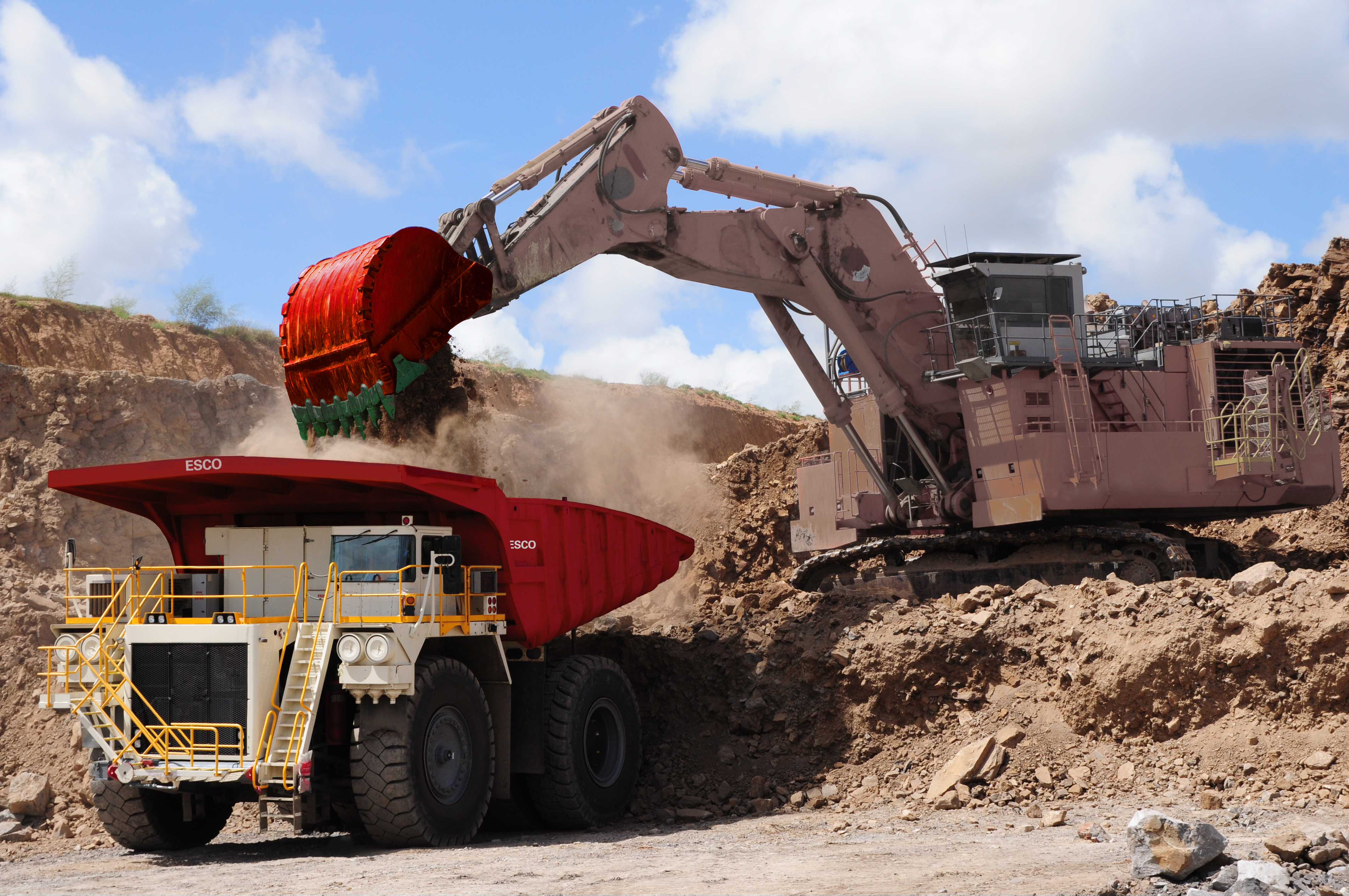 ESCO® Mining Excavator Buckets | Weir